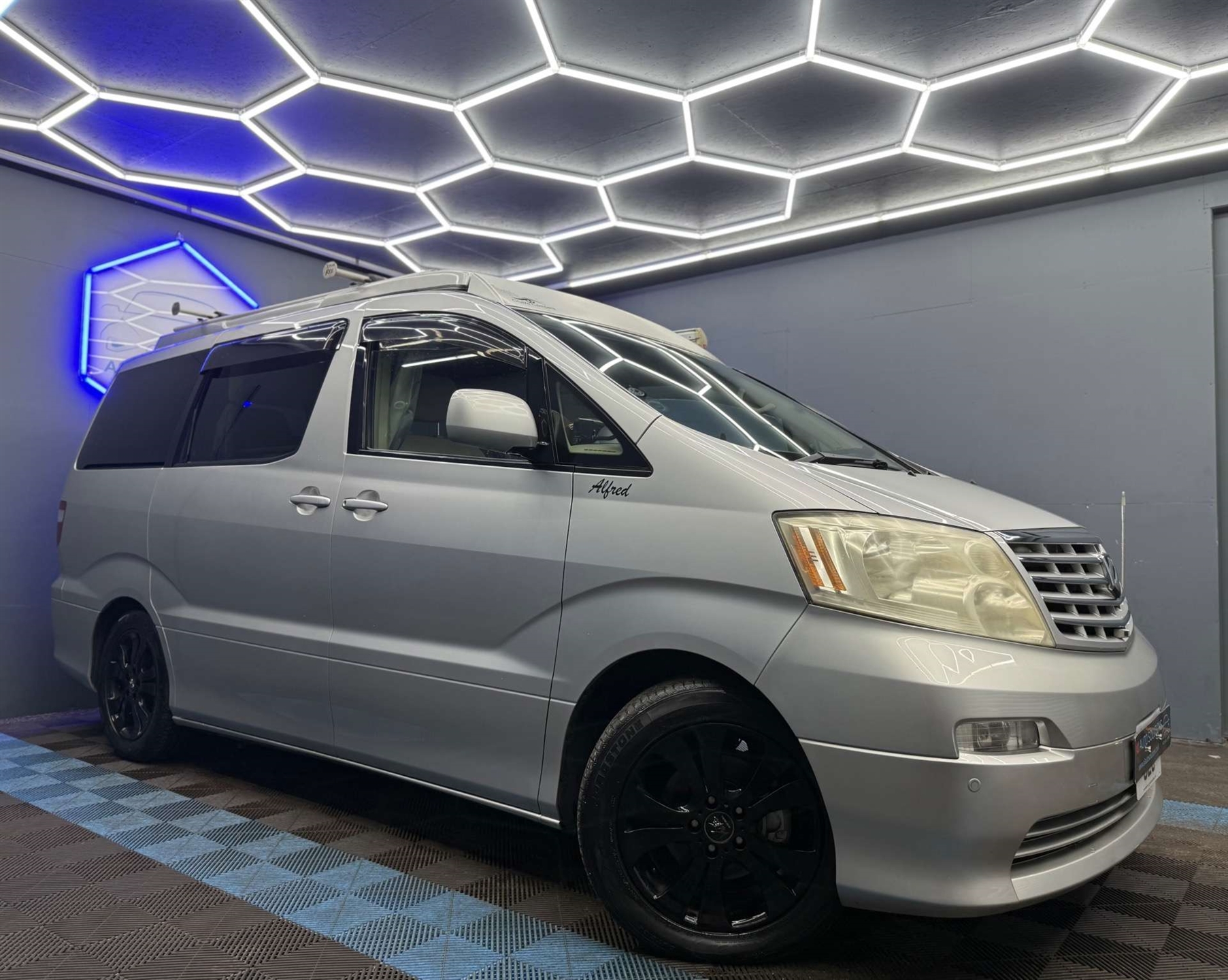 Used Toyota Alphard V for sale in Maidenhead, Berkshire | A1 Auto Solutions