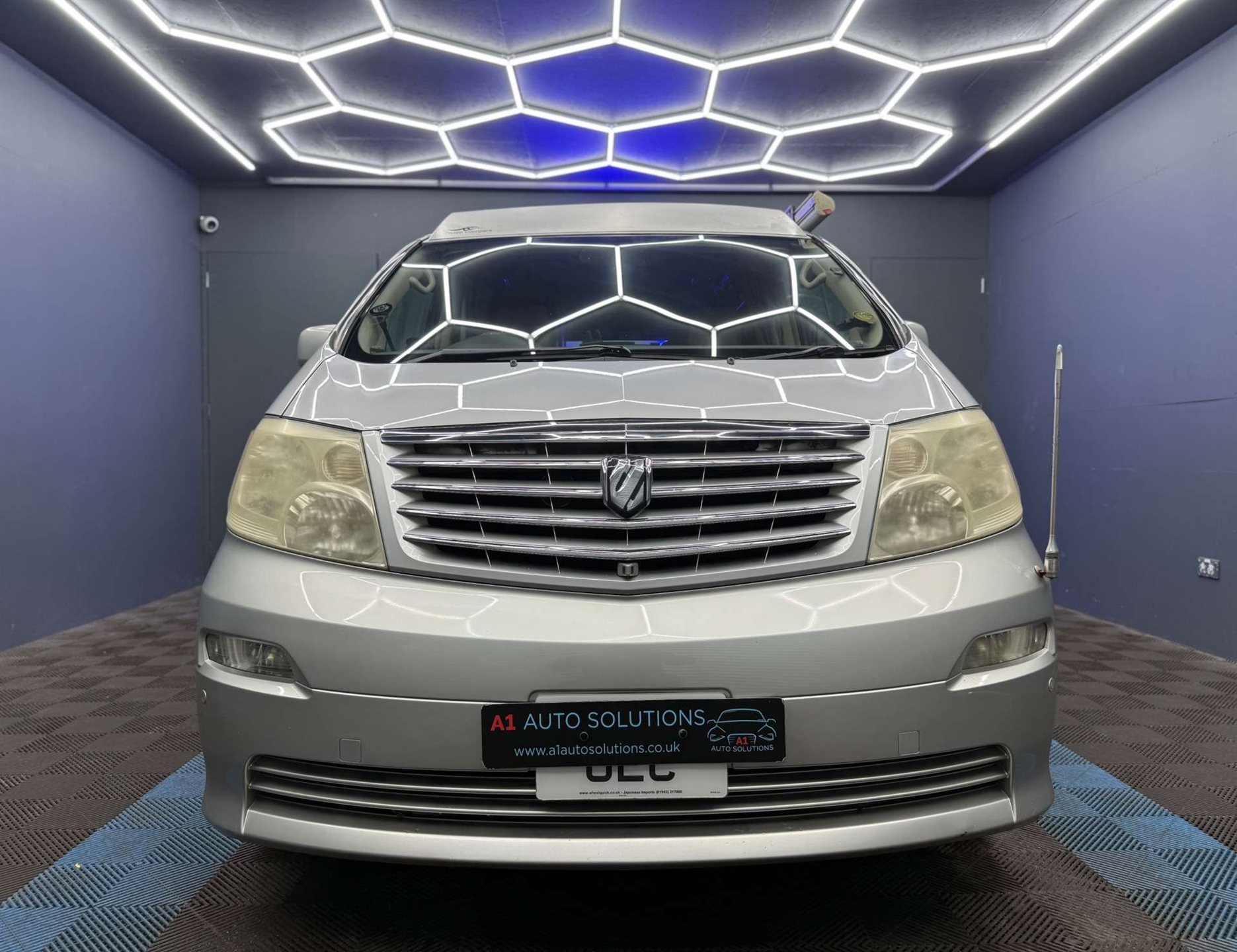 Used Toyota Alphard V for sale in Maidenhead, Berkshire | A1 Auto Solutions