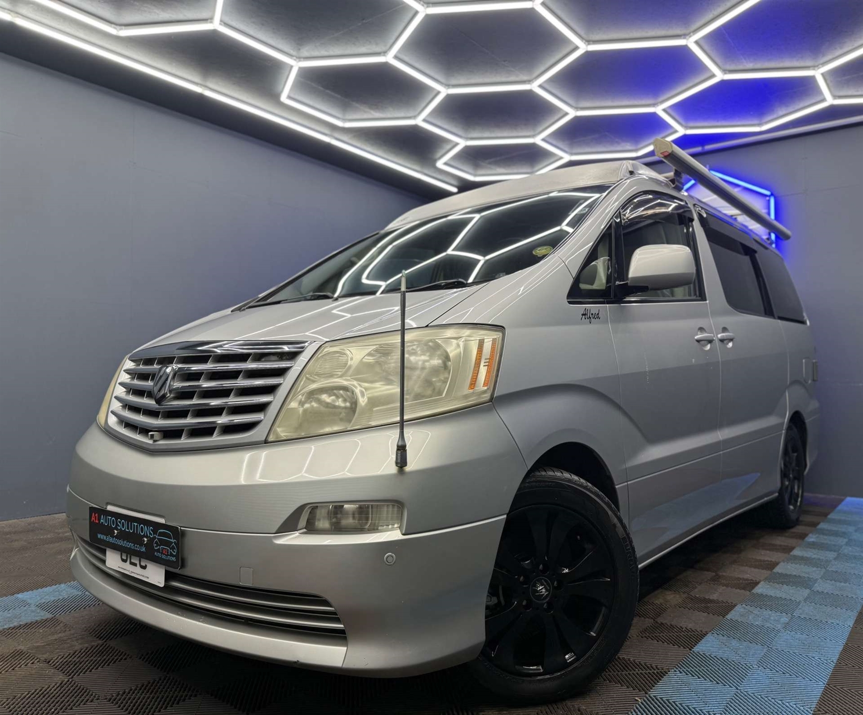 Used Toyota Alphard V for sale in Maidenhead, Berkshire | A1 Auto Solutions