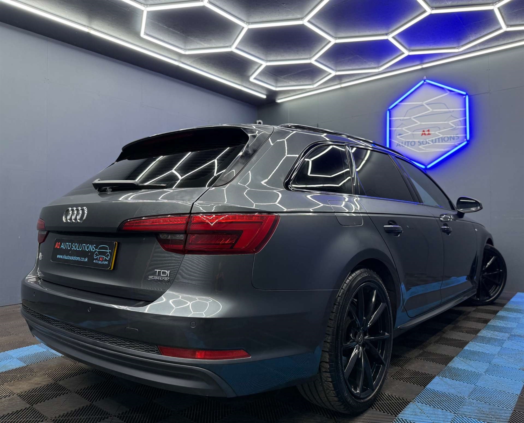 Used Audi A4 Avant S line Estate Diesel S Tronic quattro Euro 6 (s/s ...